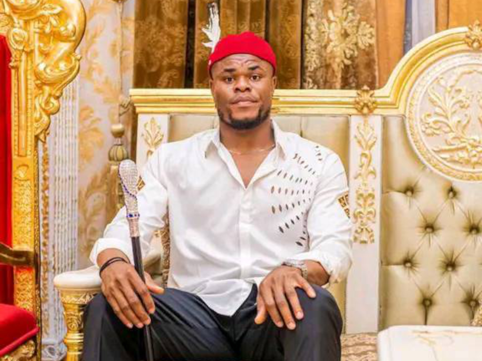 UNwabali uhlonishwe ngeso kuba ‘inkosi’ ezweni lakubo | Scrolla Izindaba