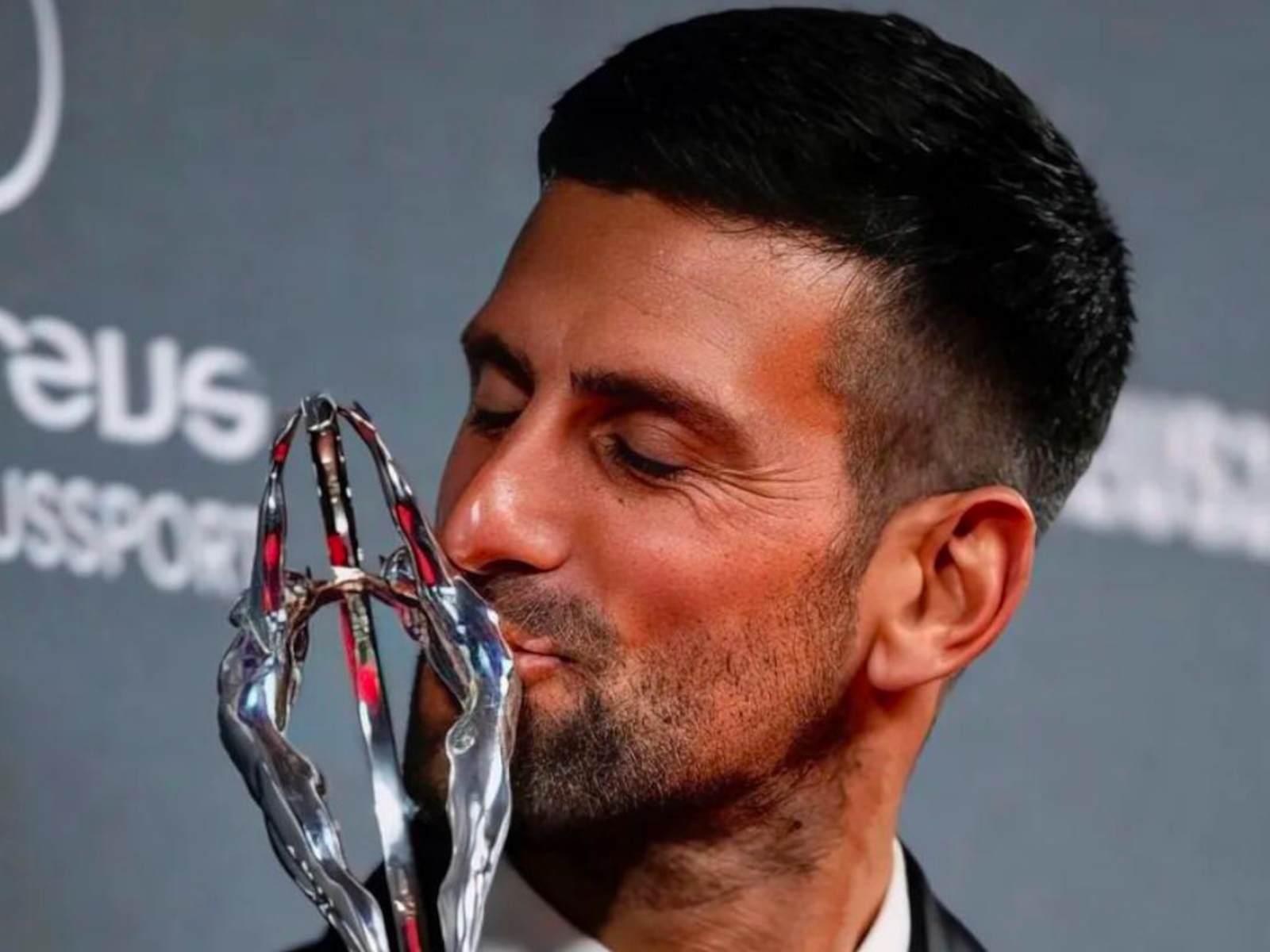 UKolisi namaBhokobhoko babuye inqina likamabuyaze kumaLaureus Awards ...