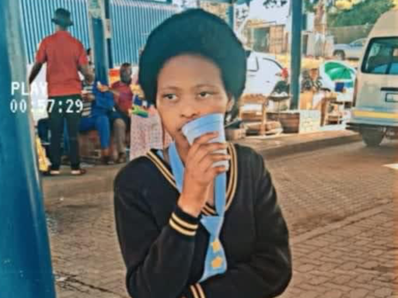 Kubulawe izithandani ngesihluku | Scrolla Izindaba