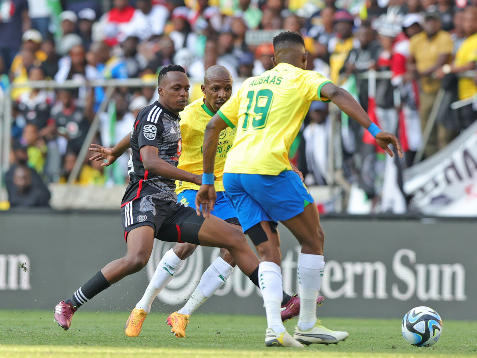Umqeqeshi wePirates usekulungele ukulwela isicoco neSundowns | Scrolla ...