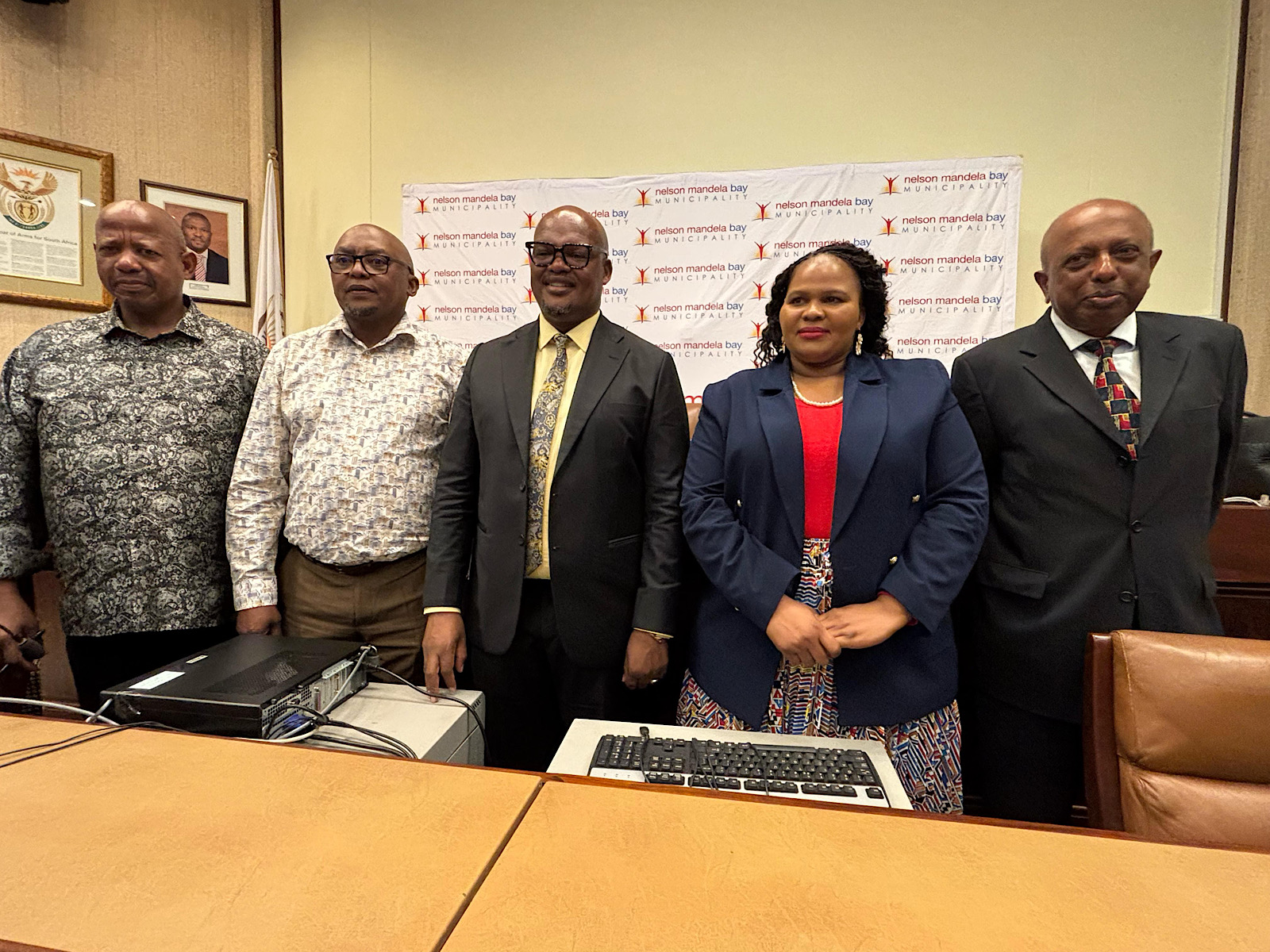 Kwethulwe ibamba elisha lemenenja yedolobha iNMBM | Scrolla Izindaba