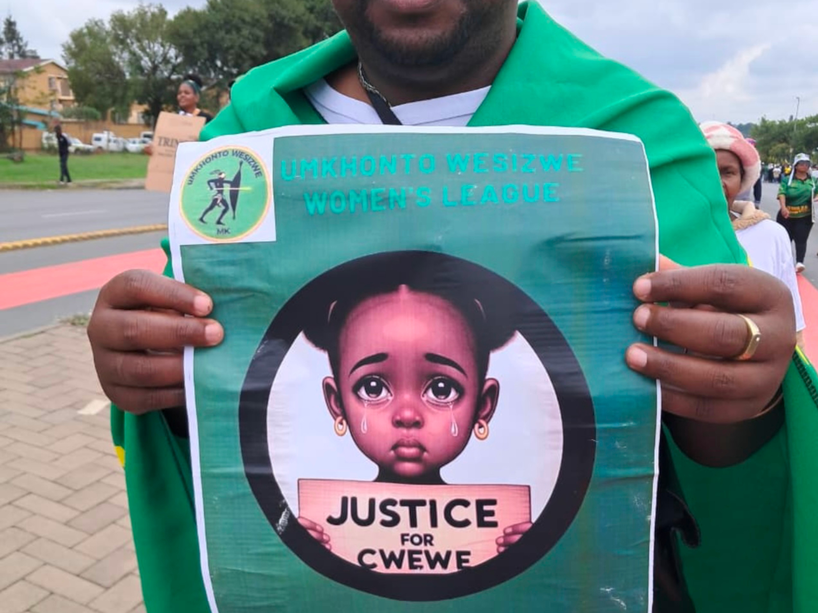 Inhlabaluhide ngoCwecwe igcine isigwandwa i-ANC ne-MKP. | Scrolla Izindaba