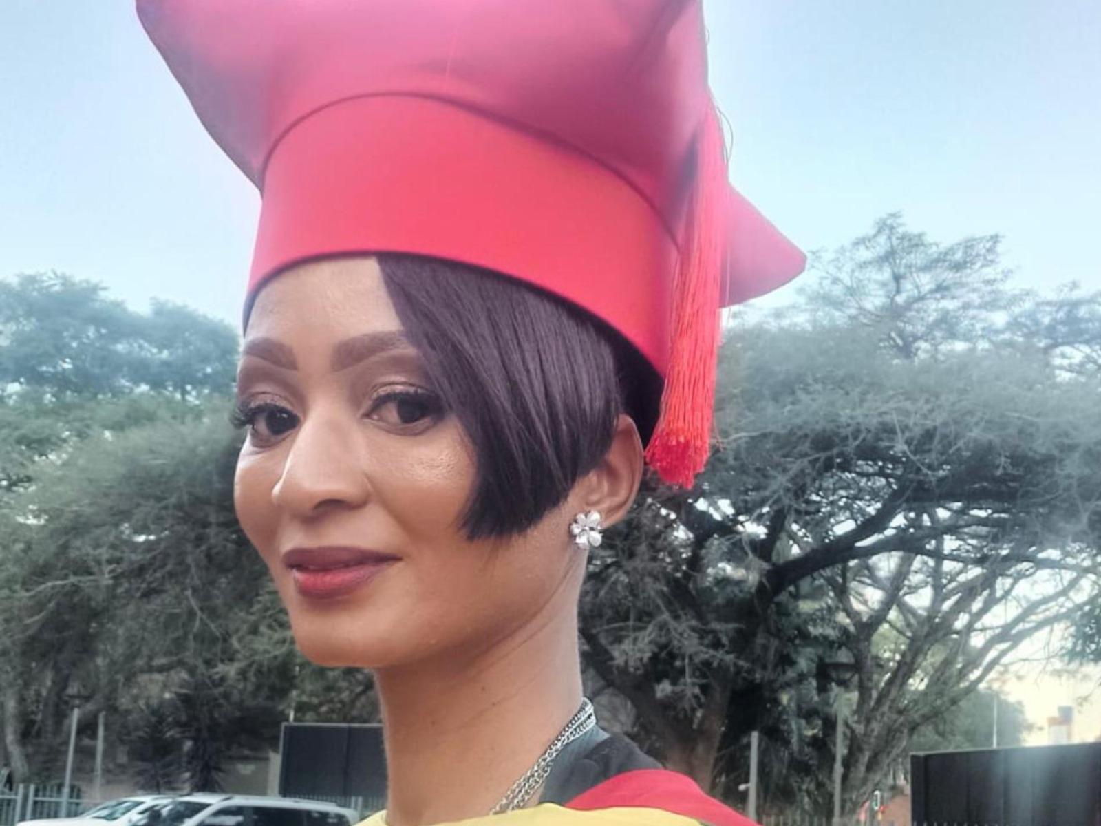 Iphoyisa likamasipala waseKurhuleni lithweswe iziqu zobudokotela ...